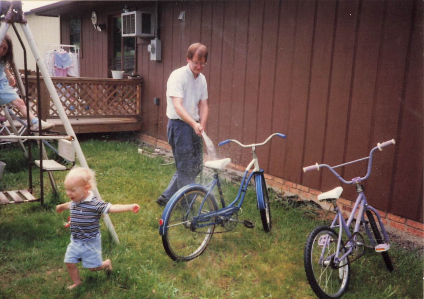 CNF ESSAYS AVAILABLE ONLINE – Sarah Beth Childers